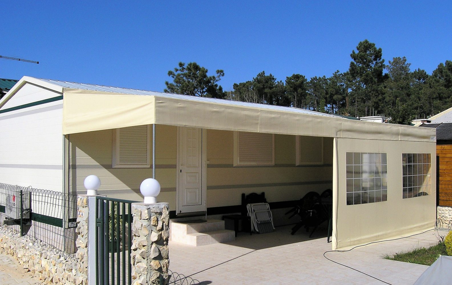 Toldo e laterais em tela pvc - Velamar